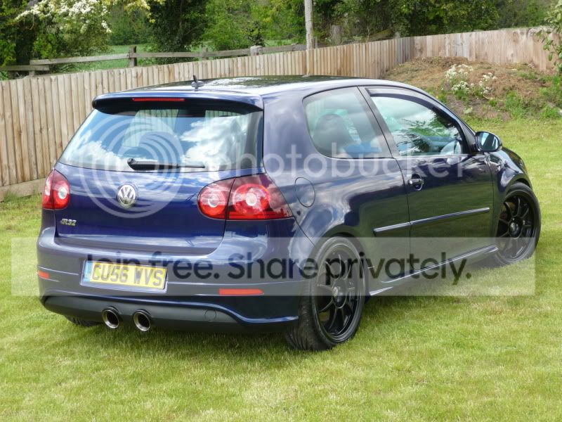 How many shades of blue are there for the mk5 r? | VW Golf R32 Forum